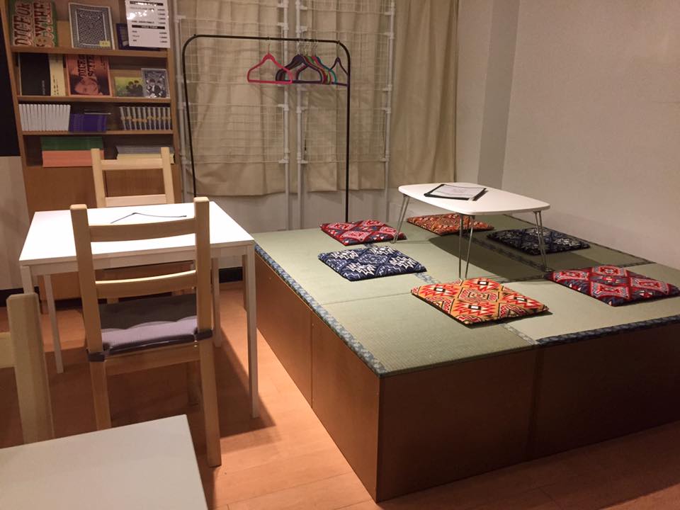 下北沢店に畳のお座敷ステージが出来ました。 | JELLY JELLY CAFE ボードゲームカフェ